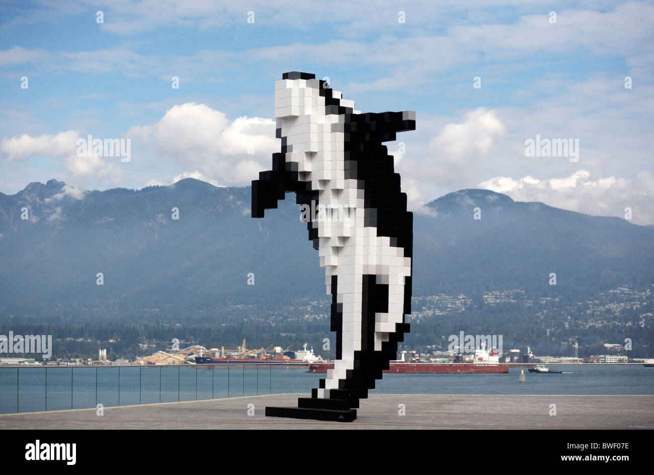 The Digital Orca whale statue by Douglas Coupland in Vancouver in ...
