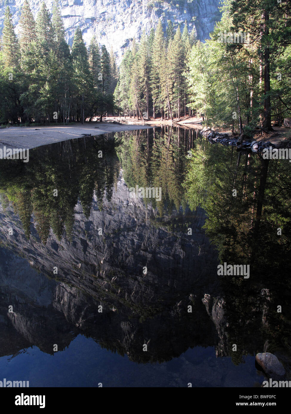 Rio Merced. Merced River. Parque Nacional de Yosemite. Yosemite ...
