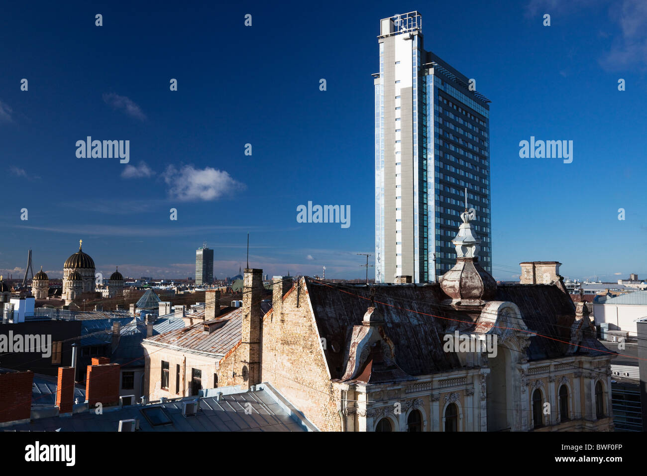 Radisson hotel rooftop hi-res stock photography and images - Alamy