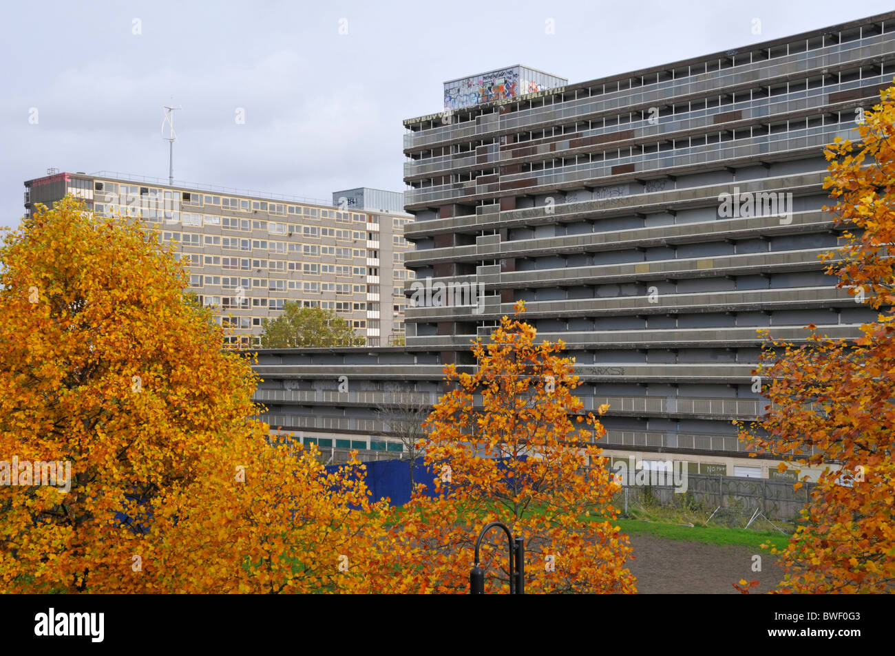 Derelict homes Heygate council housing estate of brutalist architecture ...