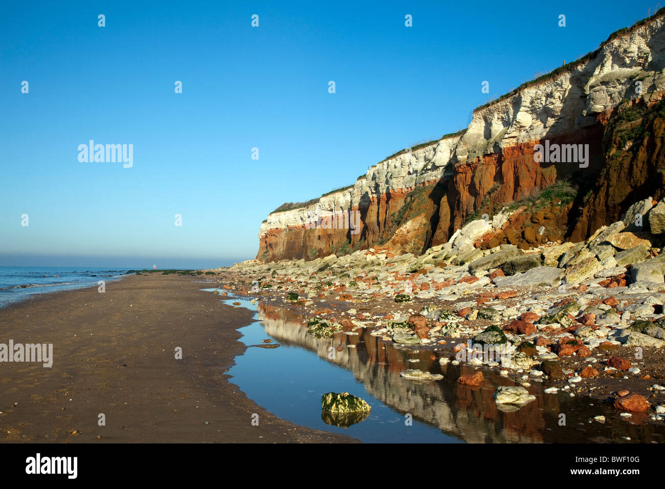 Rubble cliffs hi-res stock photography and images - Alamy