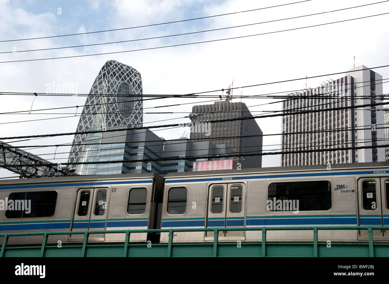commuter train, Shinjuku, Tokyo, Japan Stock Photo - Alamy