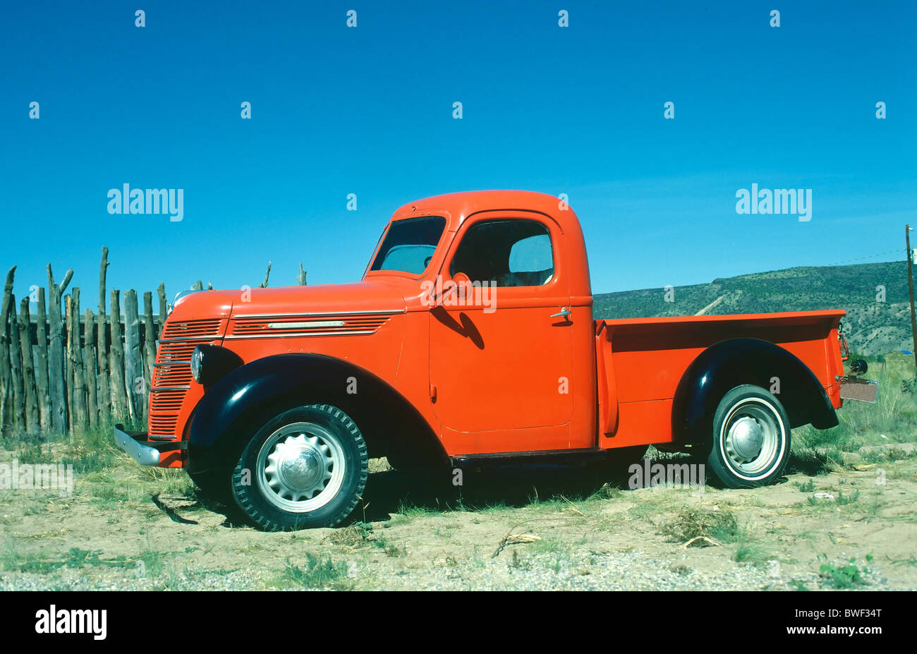 Old red pickup truck Stock Photo - Alamy