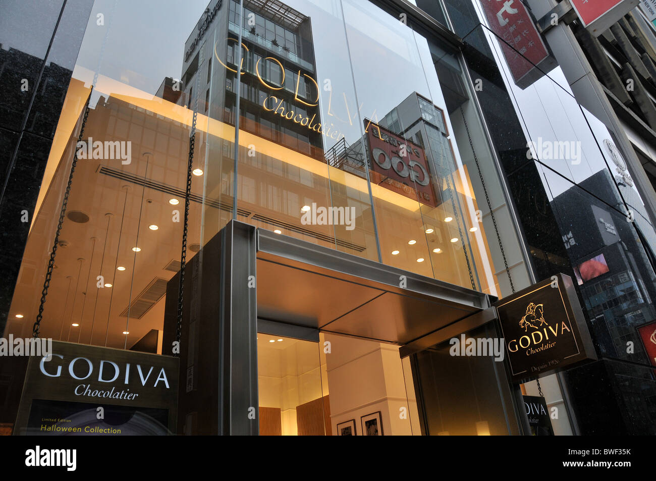 Godiva chocolate store hi-res stock photography and images - Alamy