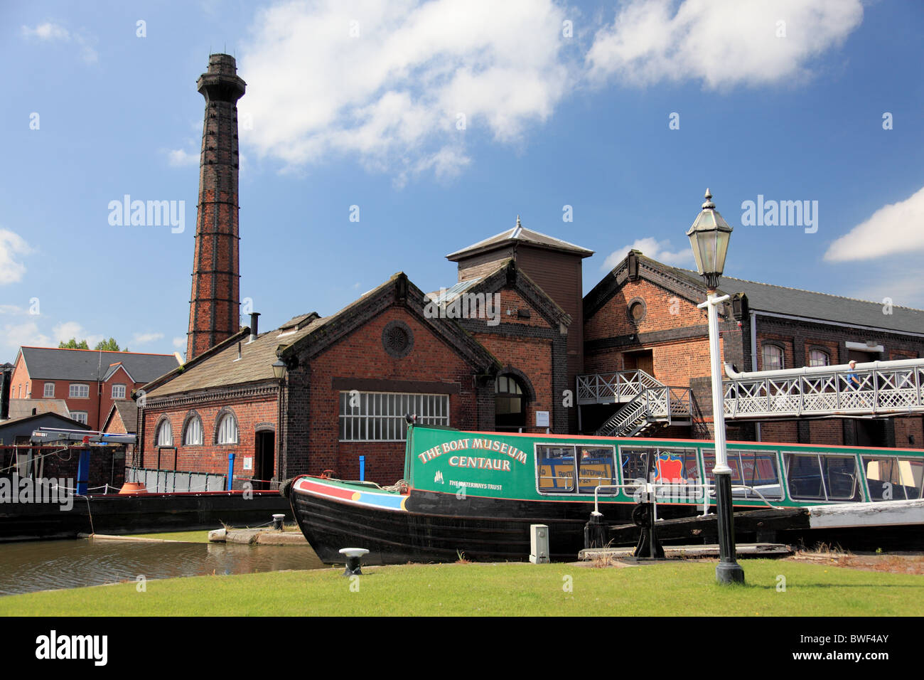 Ellesmere canal hi-res stock photography and images - Alamy