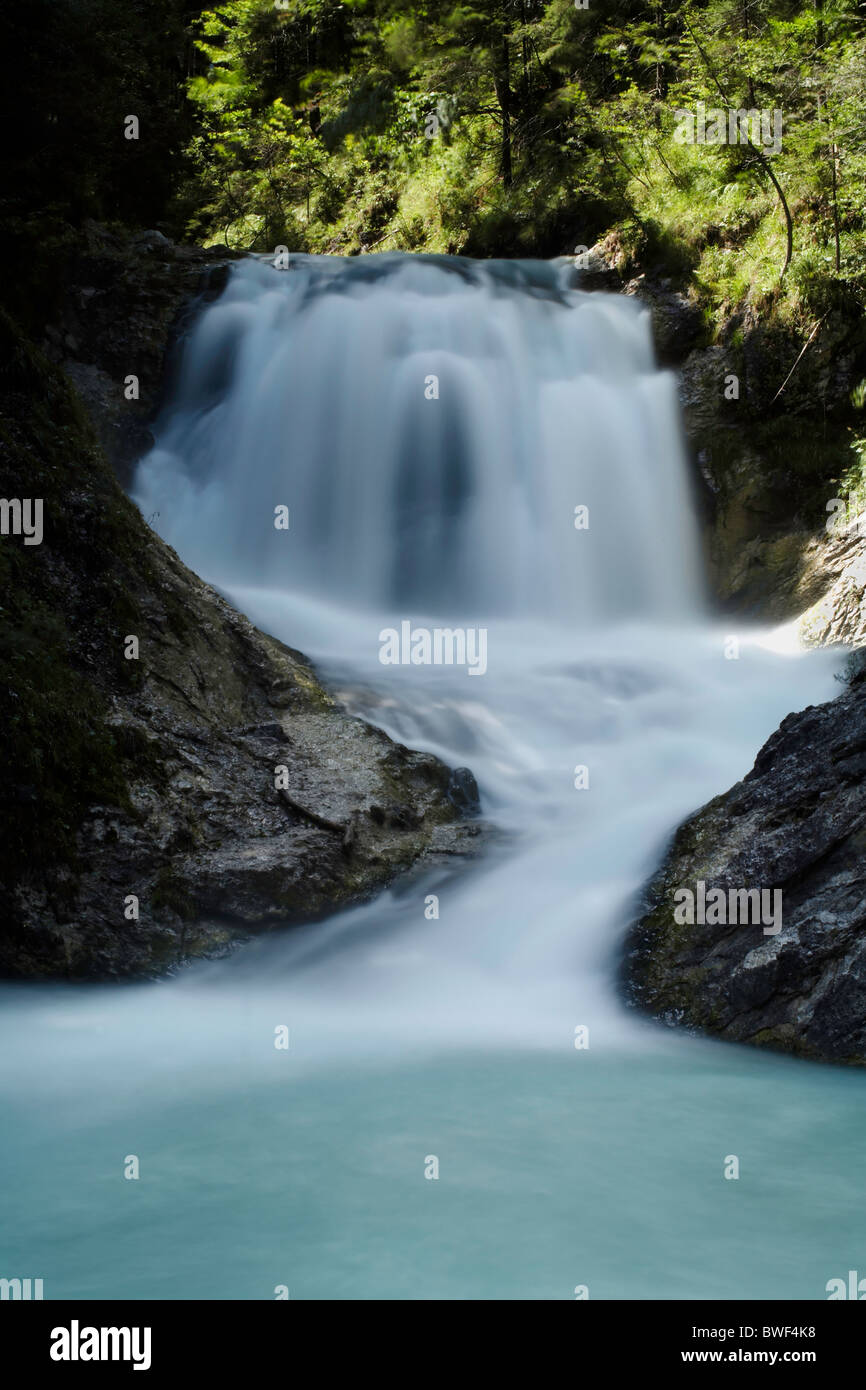 Cascadeing hi-res stock photography and images - Alamy