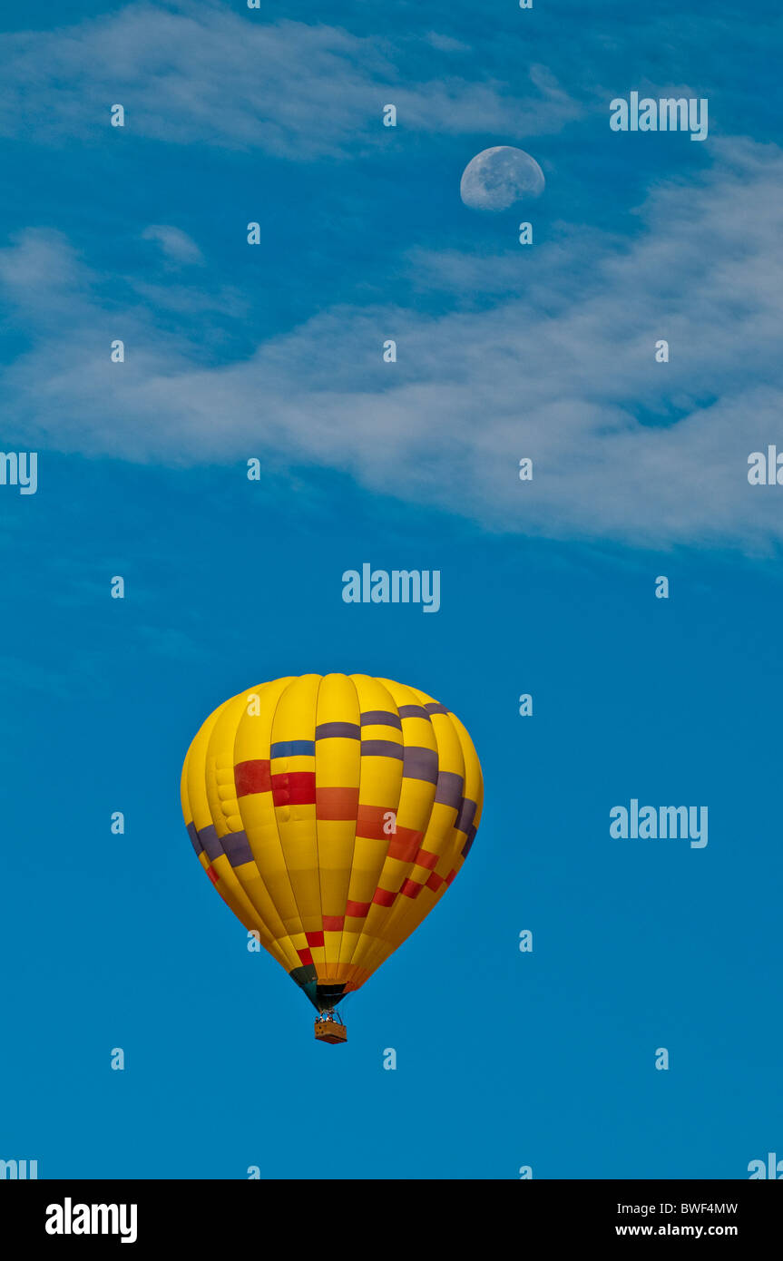 Balloon moon hi-res stock photography and images - Alamy