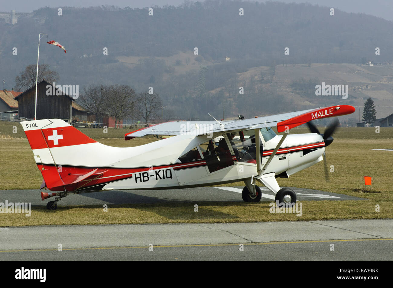 Maule MX-7-235 Swiss Tow plane launching scheduling, Aerodrome des ...