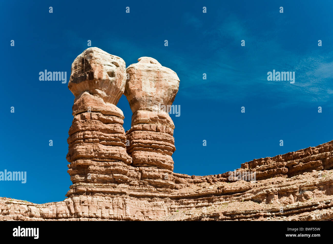Twin rocks hi-res stock photography and images - Alamy