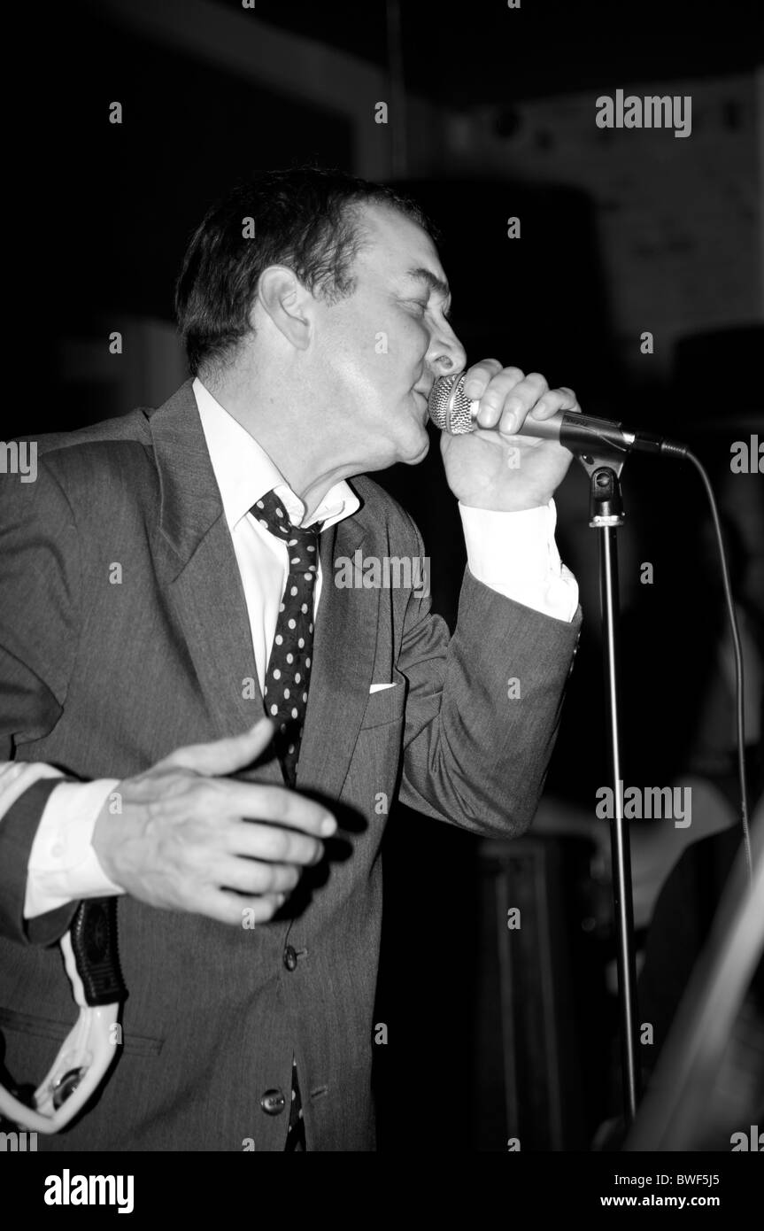 Roger bird Black and White Stock Photos & Images - Alamy