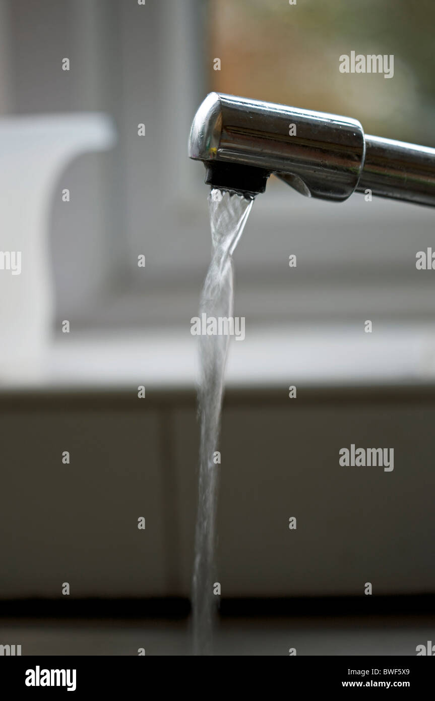 Kitchen tap running water hi-res stock photography and images - Alamy