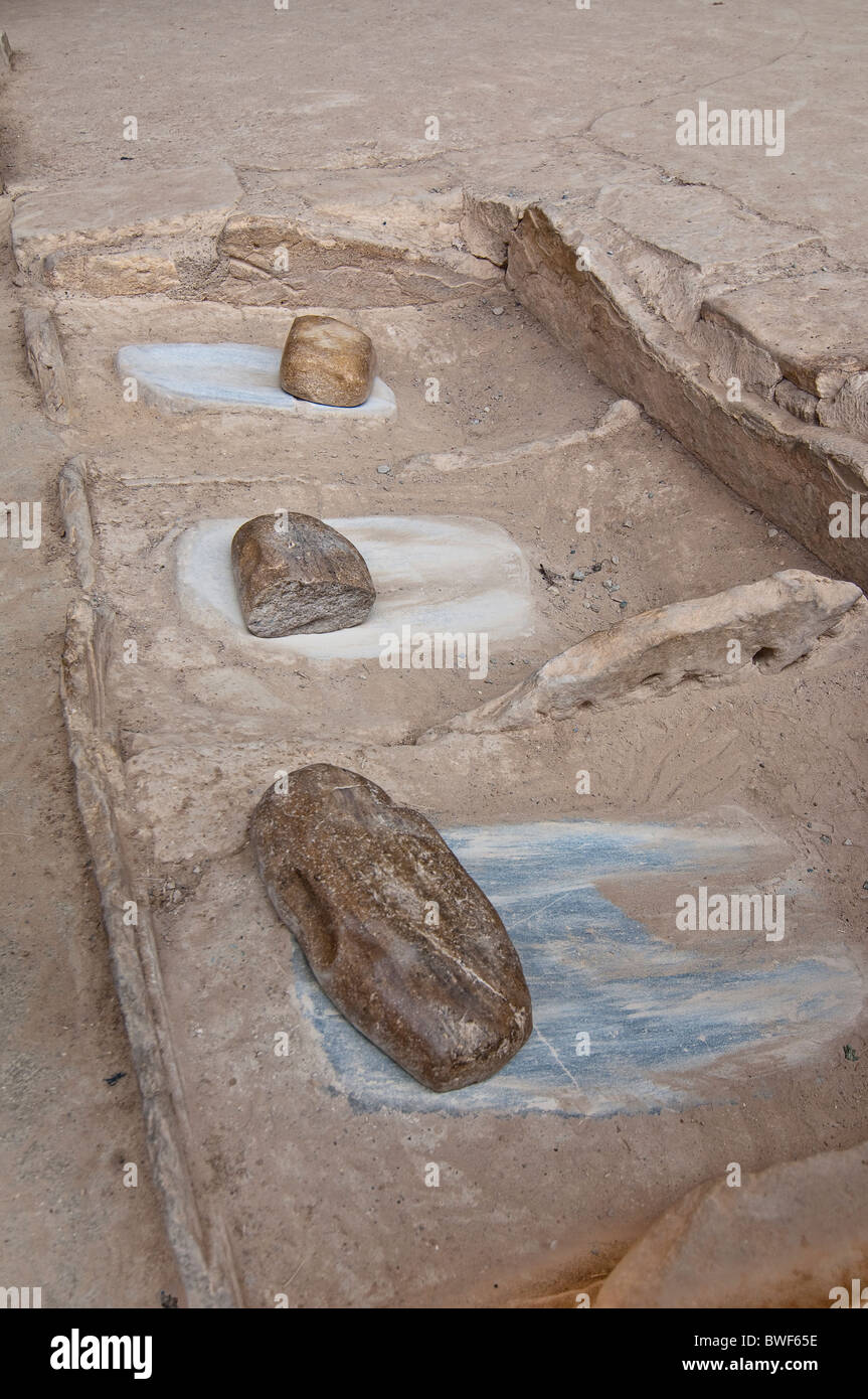 Grind grain america hi-res stock photography and images - Alamy