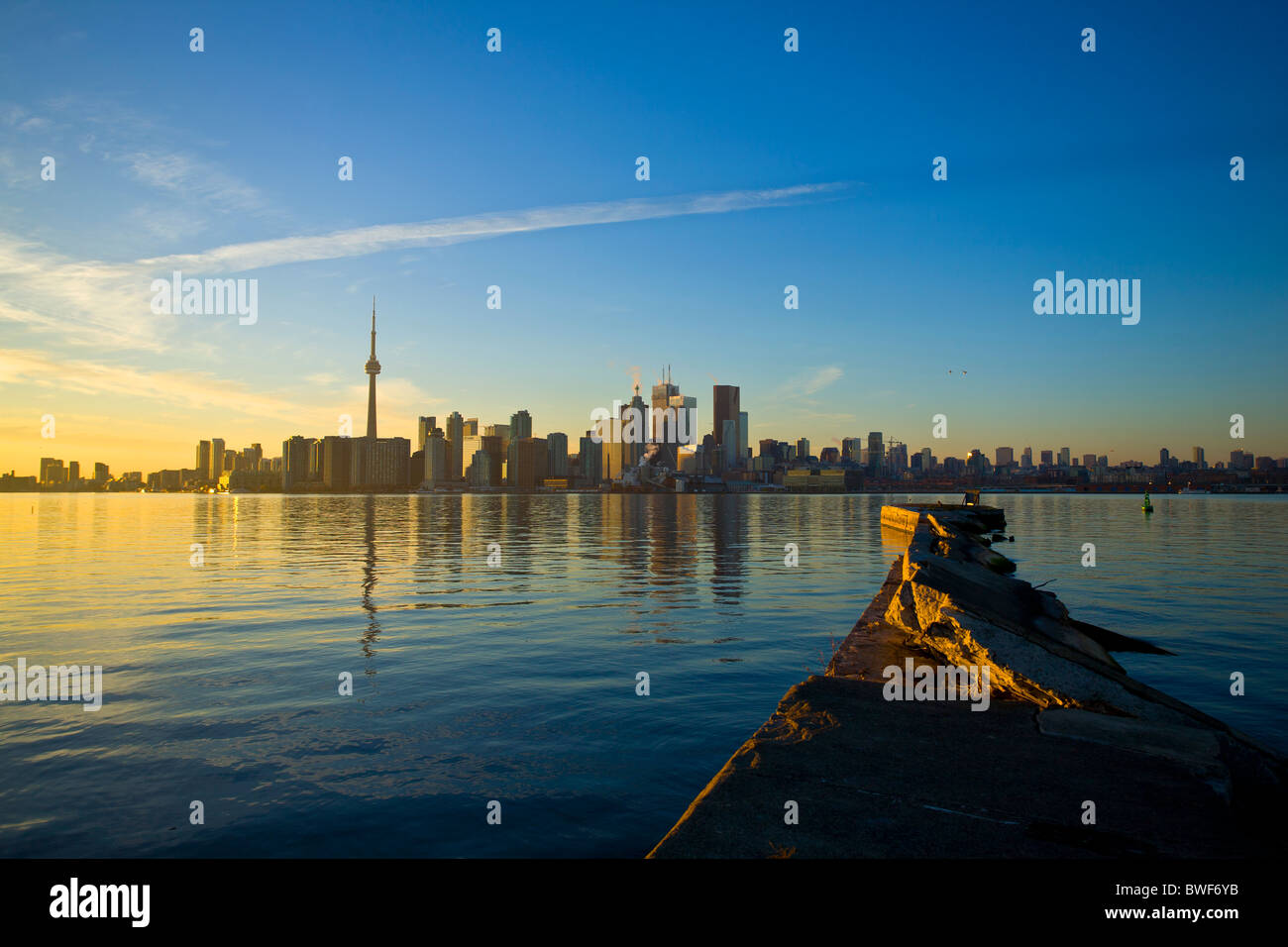 Toronto landscape hi-res stock photography and images - Alamy