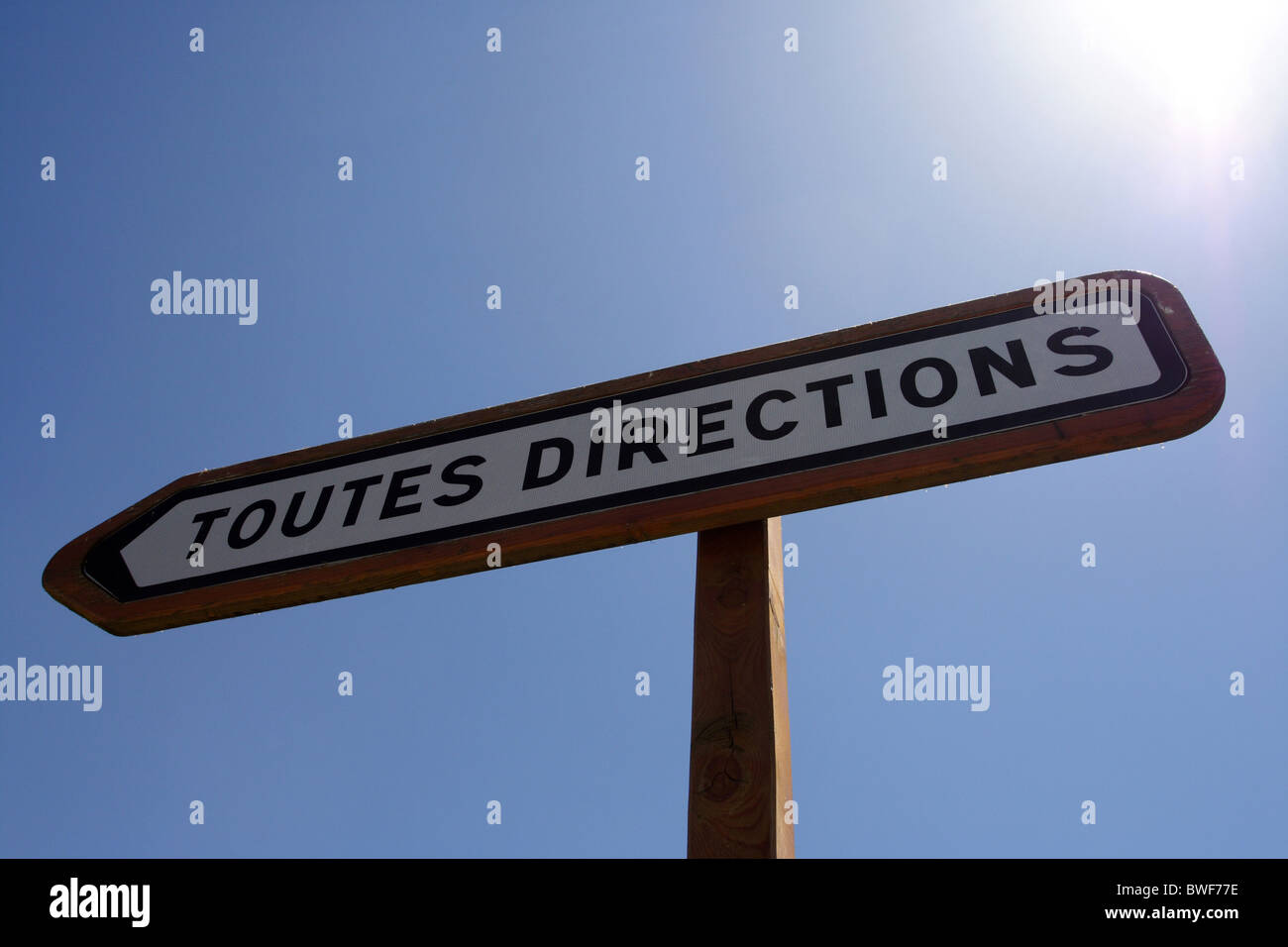 A sign TOUTES DIRECTIONS (all directions), Tignes, France Stock Photo ...