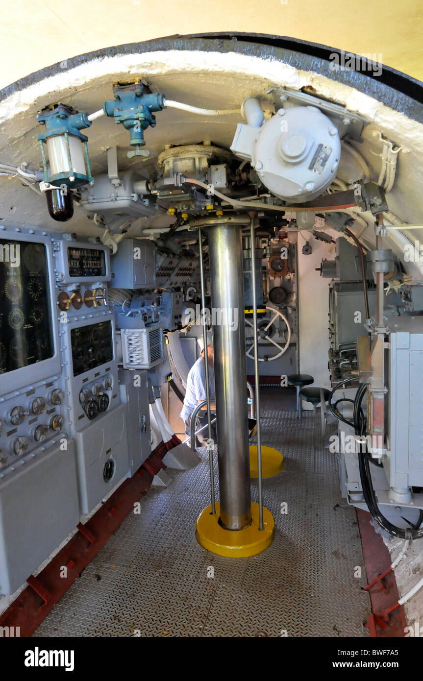 Navy conning tower hi-res stock photography and images - Alamy