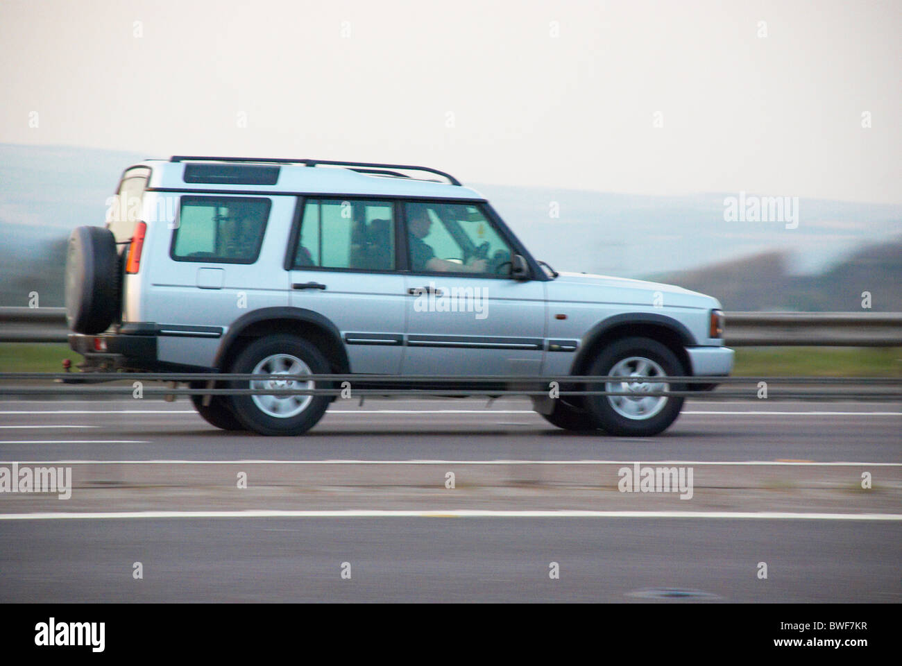 Land Rover Discovery on the M62 Stock Photo - Alamy