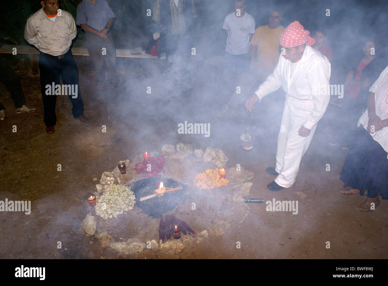 Maya ritual cave hi-res stock photography and images - Alamy