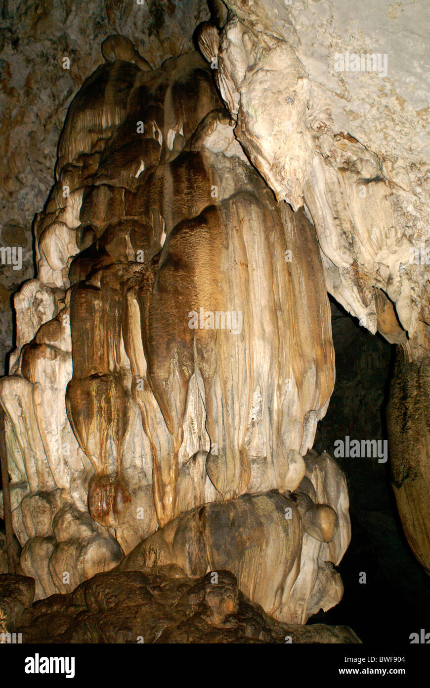 Stalactites inside Grutas de Lanquin caves, Alta Verapaz, Guatemala ...