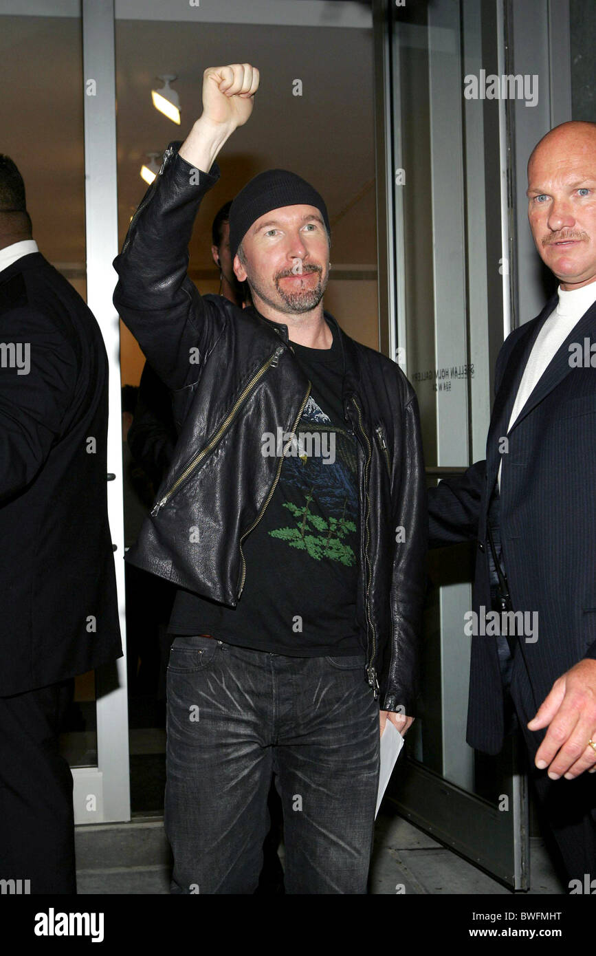 Anton corbijn u2 hi-res stock photography and images - Alamy
