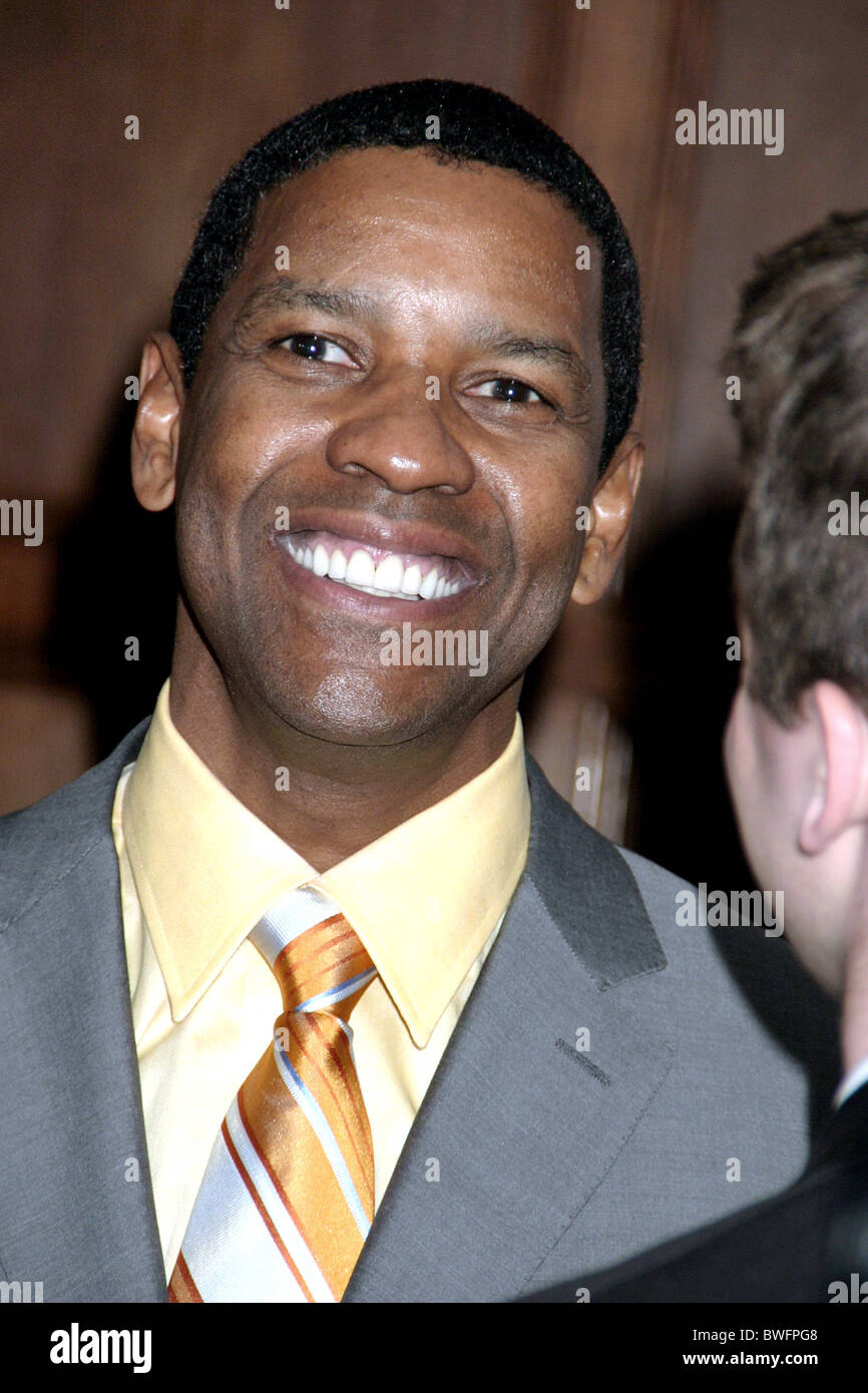Opening of JULIUS CAESAR with Denzel Washington Stock Photo - Alamy
