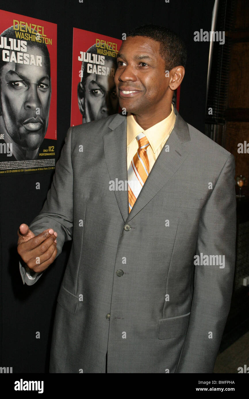 Opening of JULIUS CAESAR with Denzel Washington Stock Photo - Alamy