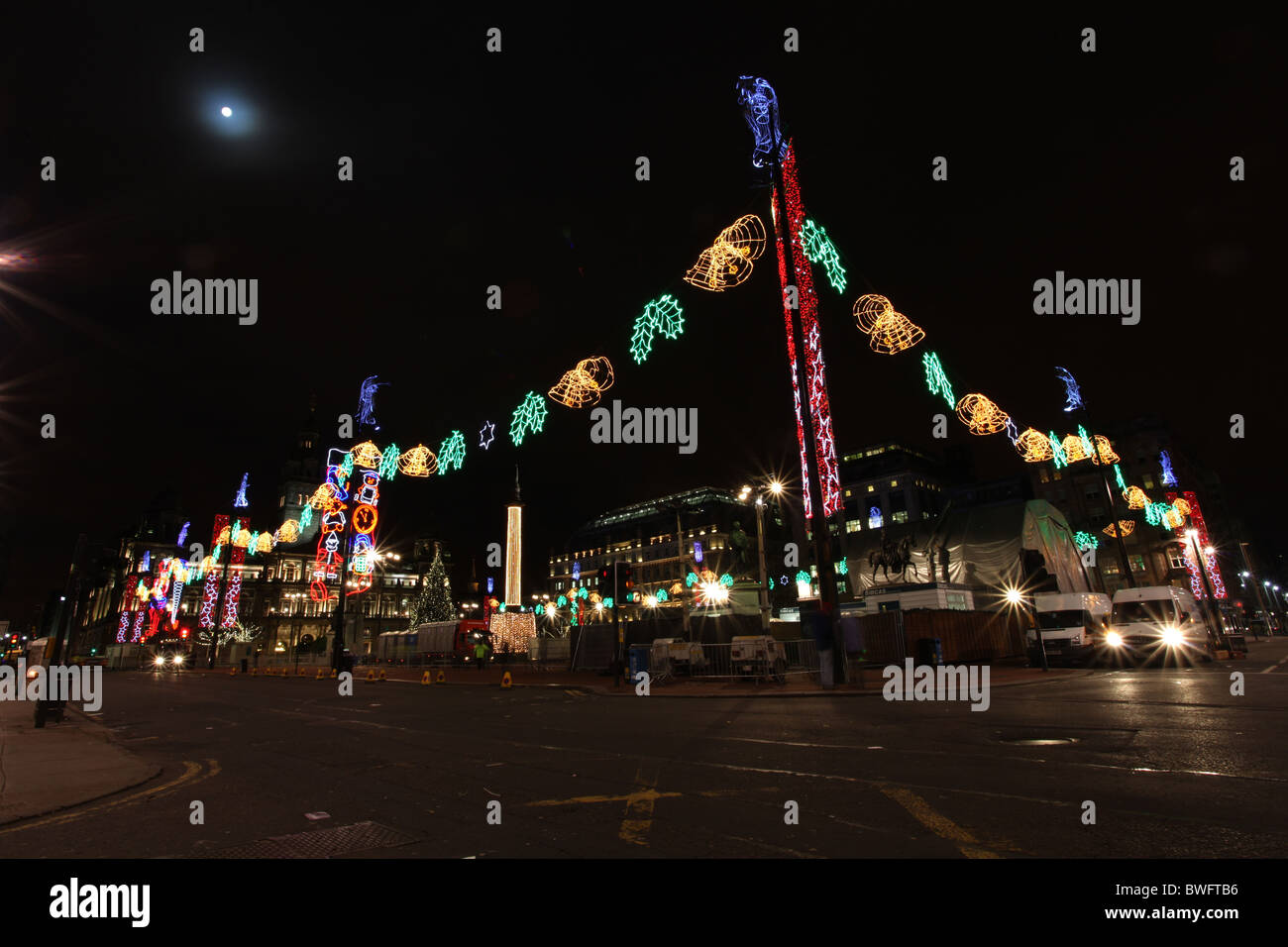 George Square, Glasgow - Christmas by night Stock Photo - Alamy