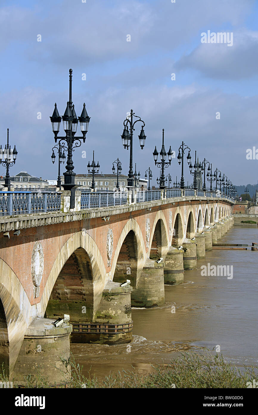 Bordeaux, Pont de pierre, the stone bridge Stock Photo - Alamy