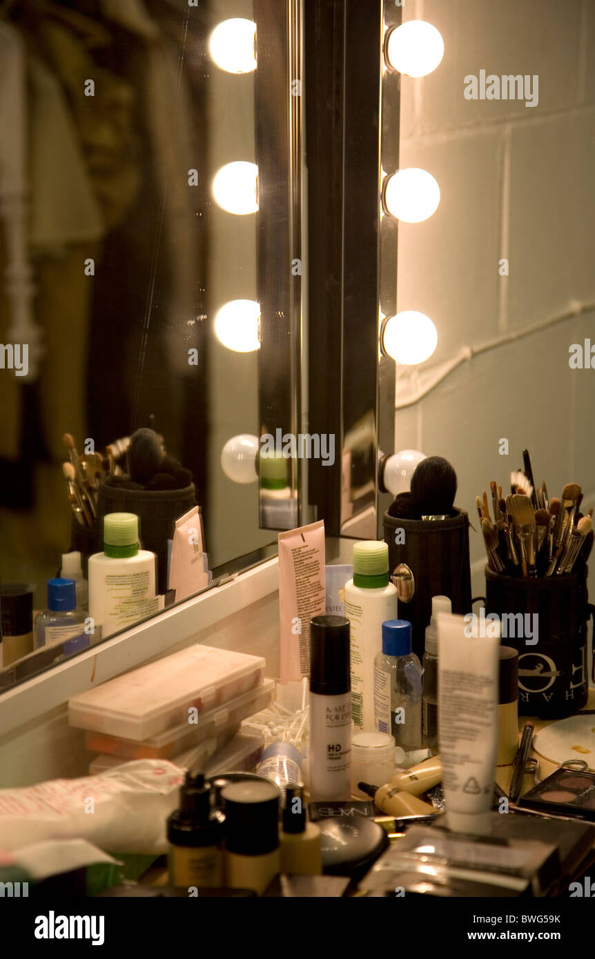 Make up counter cosmetics hi-res stock photography and images - Alamy