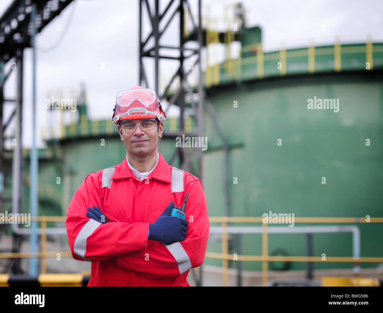 Oil worker hi-res stock photography and images - Alamy