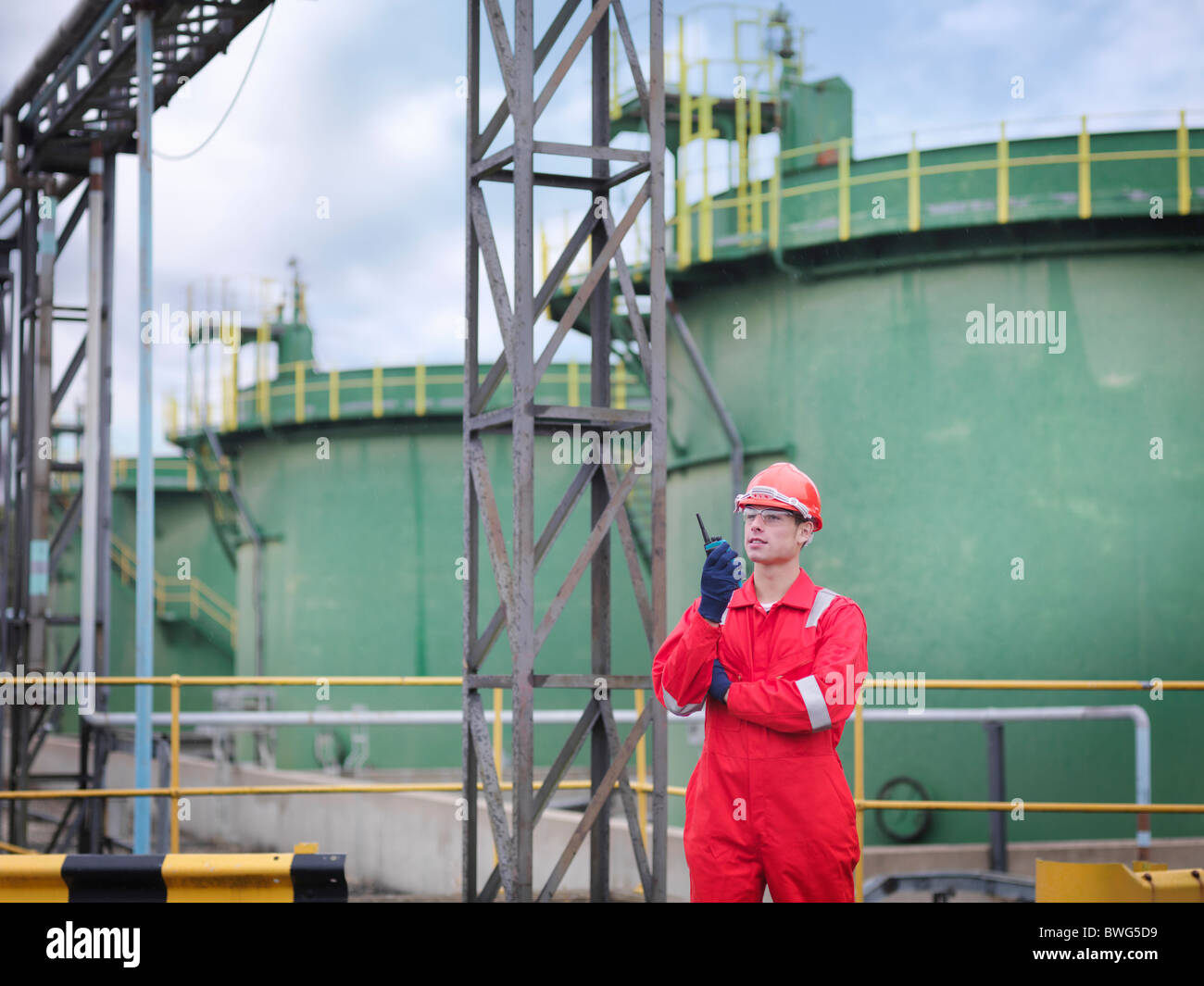 Oil worker hi-res stock photography and images - Alamy