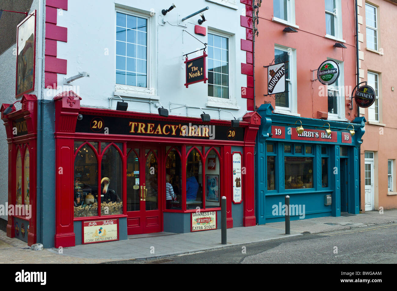 Typical street signs hi-res stock photography and images - Alamy