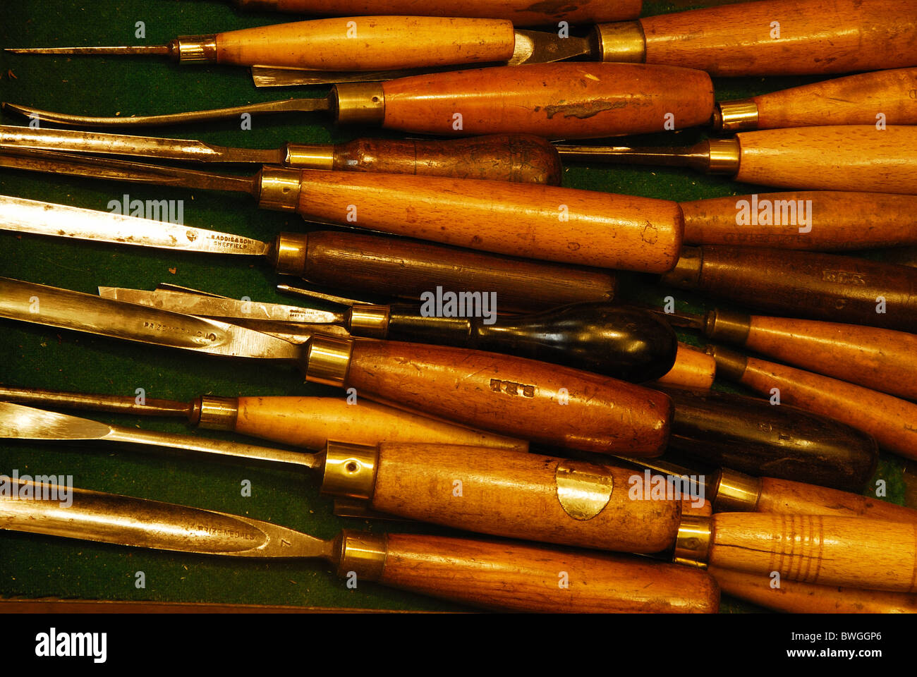 A selection of old and antique chisels Stock Photo - Alamy