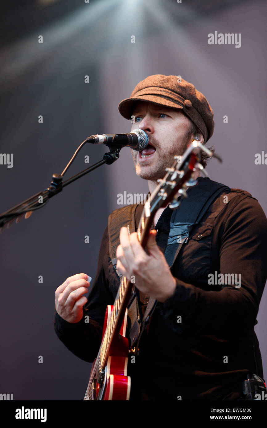 Jez Williams plays lead guitar and sings backing vocals with the band ...