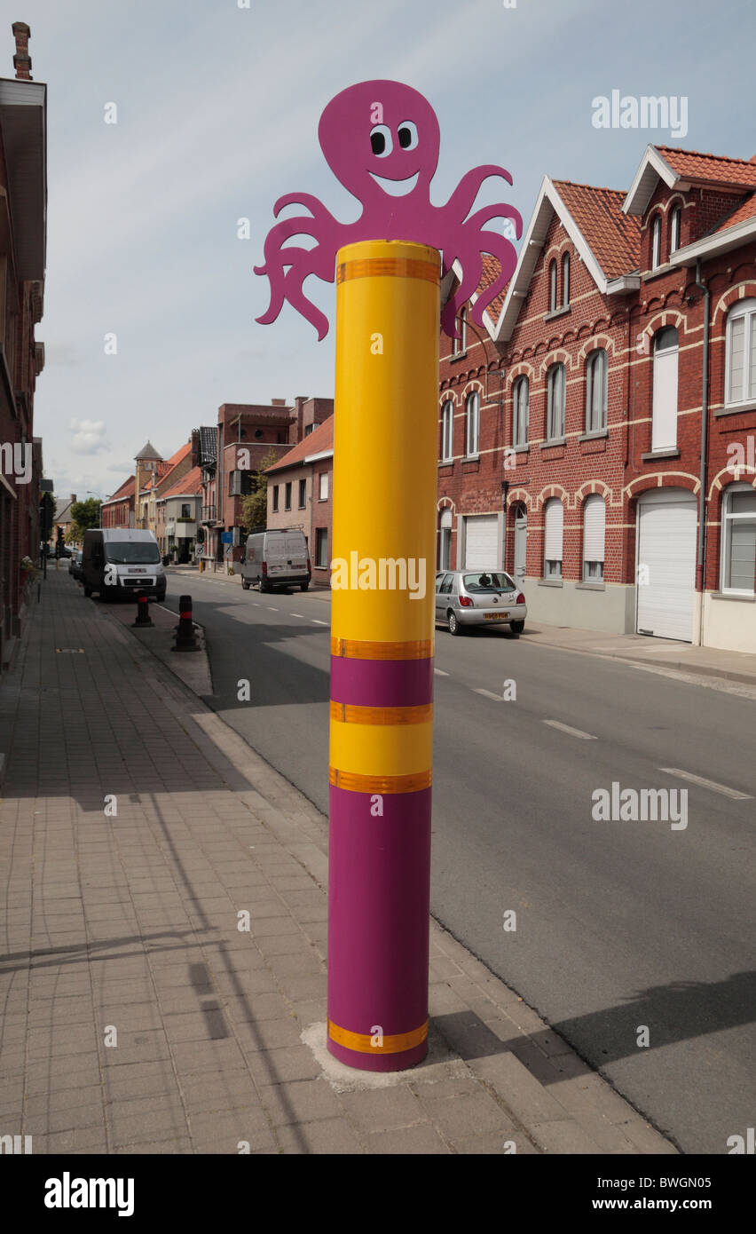 A strange looking warning sign at a pedestrian crossing in Langemark ...