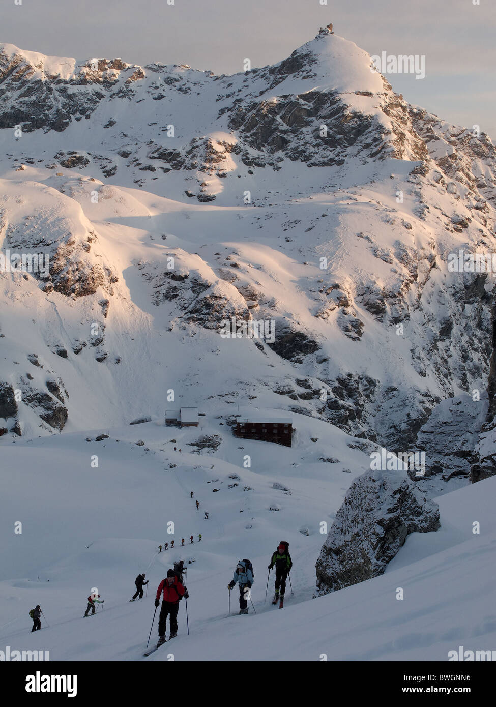 Skinning up a hill hi-res stock photography and images - Alamy