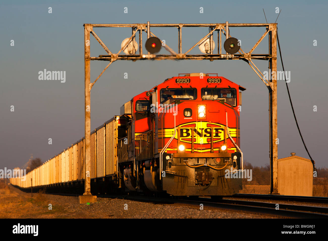 Bnsf coal train hi-res stock photography and images - Alamy