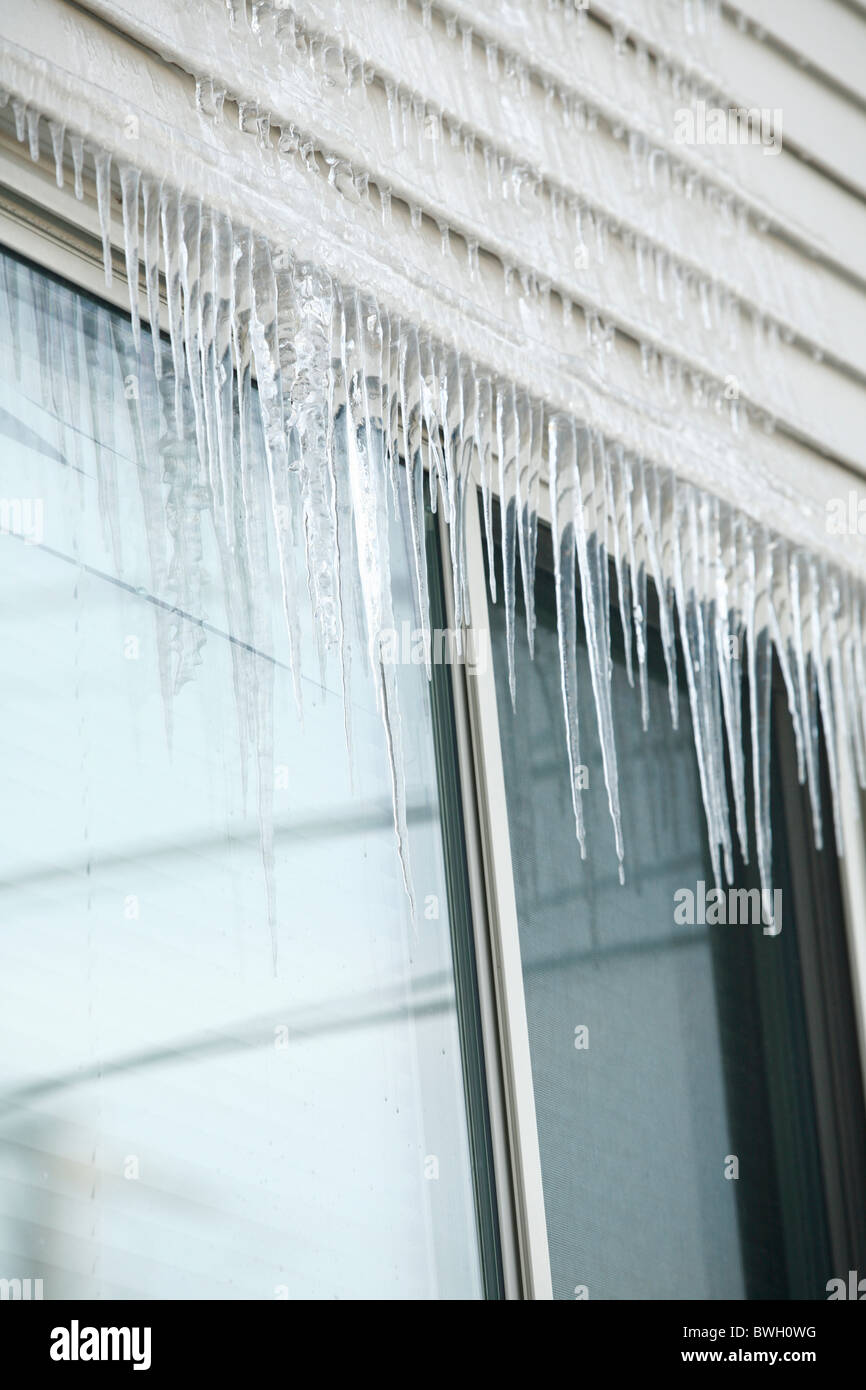 Freezing window hi-res stock photography and images - Alamy
