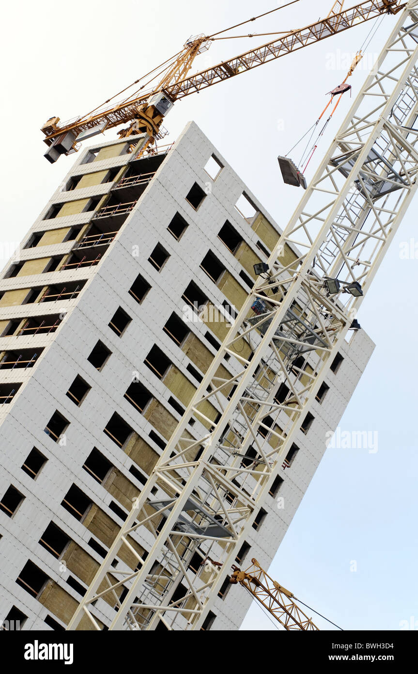 Construction site crane on background hi-res stock photography and ...