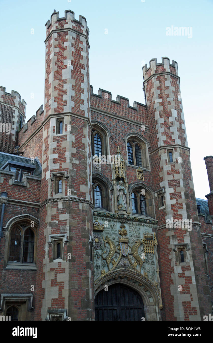 Great Gate of Trinity College in the city of Cambridge Stock Photo - Alamy