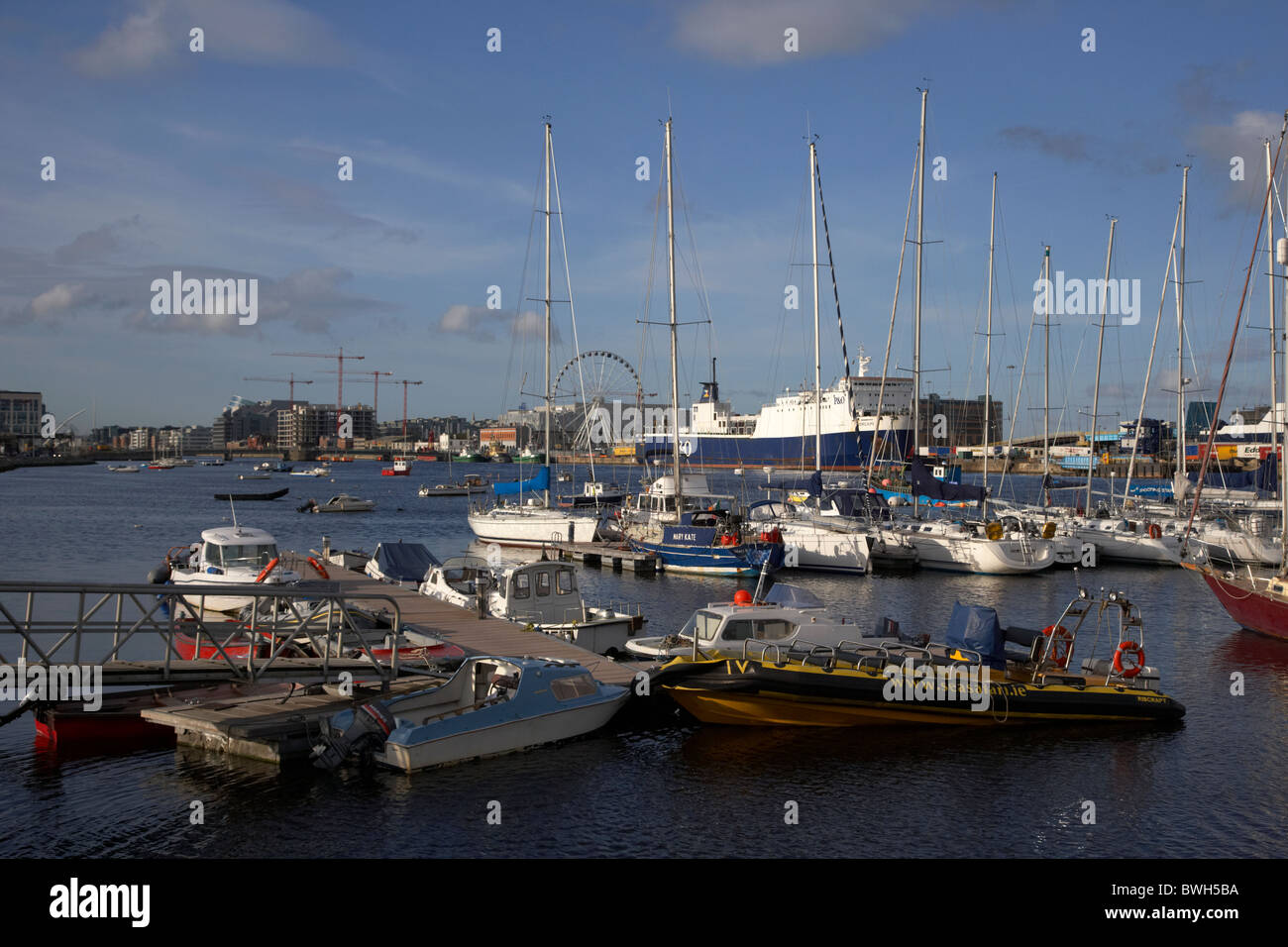 Poolbeg marina hi-res stock photography and images - Alamy
