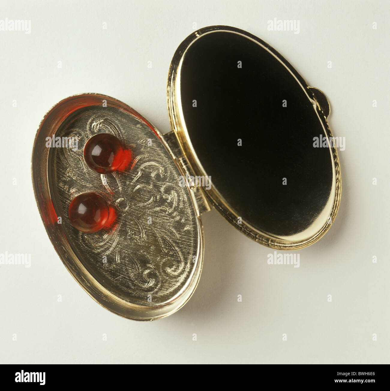 Antique pill box Stock Photo - Alamy