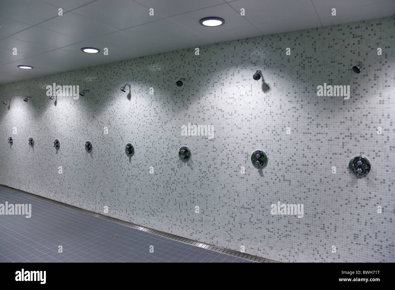 Rugby showers hi-res stock photography and images - Alamy