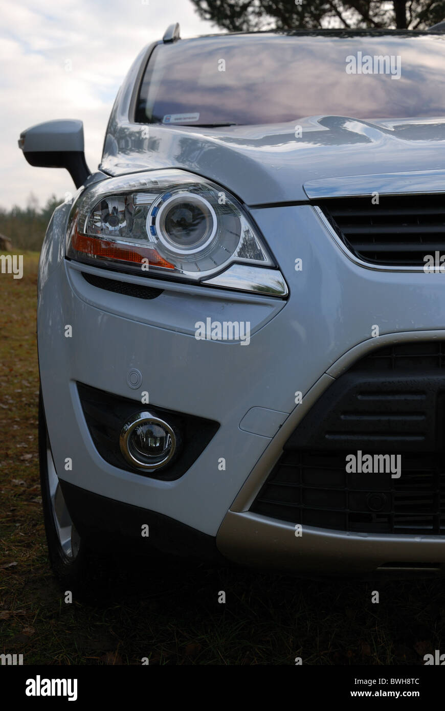 White ford kuga hi-res stock photography and images - Alamy