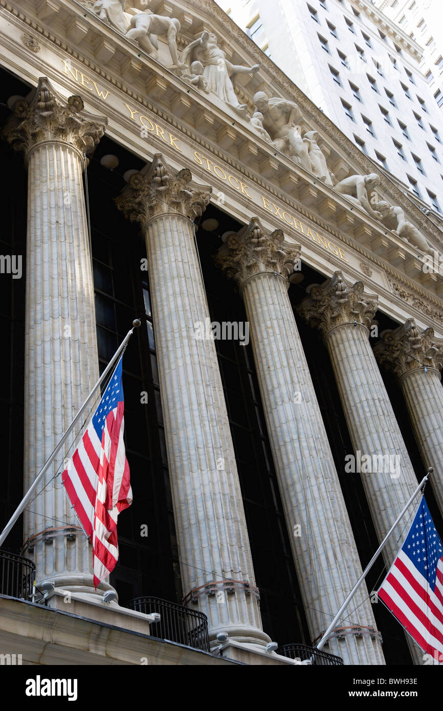 Tall broad man hi-res stock photography and images - Alamy