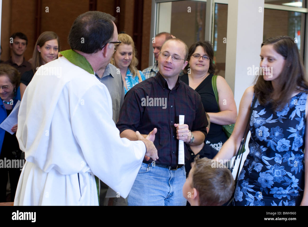 Leave church hi-res stock photography and images - Alamy