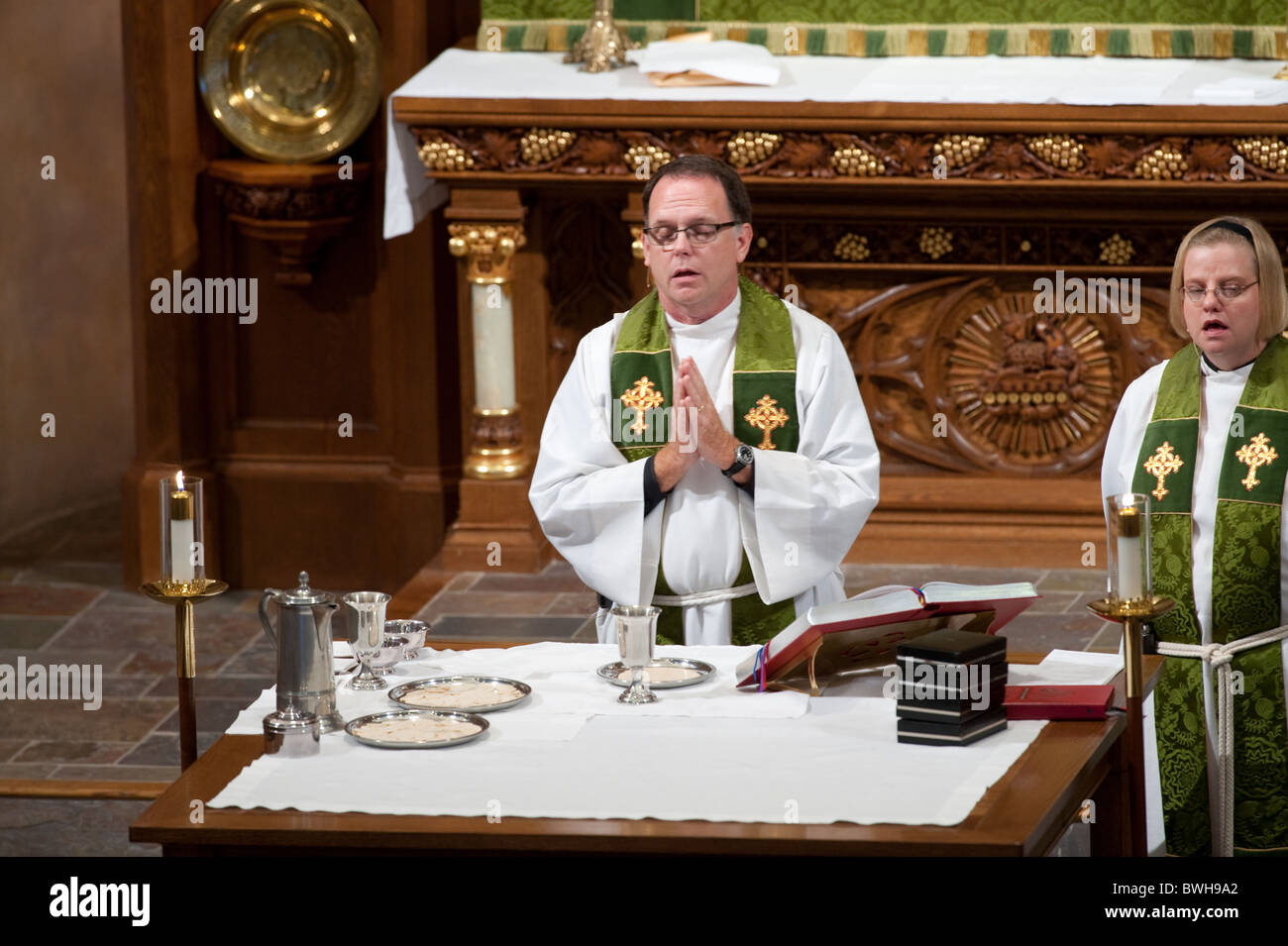 Communion service hi-res stock photography and images - Alamy