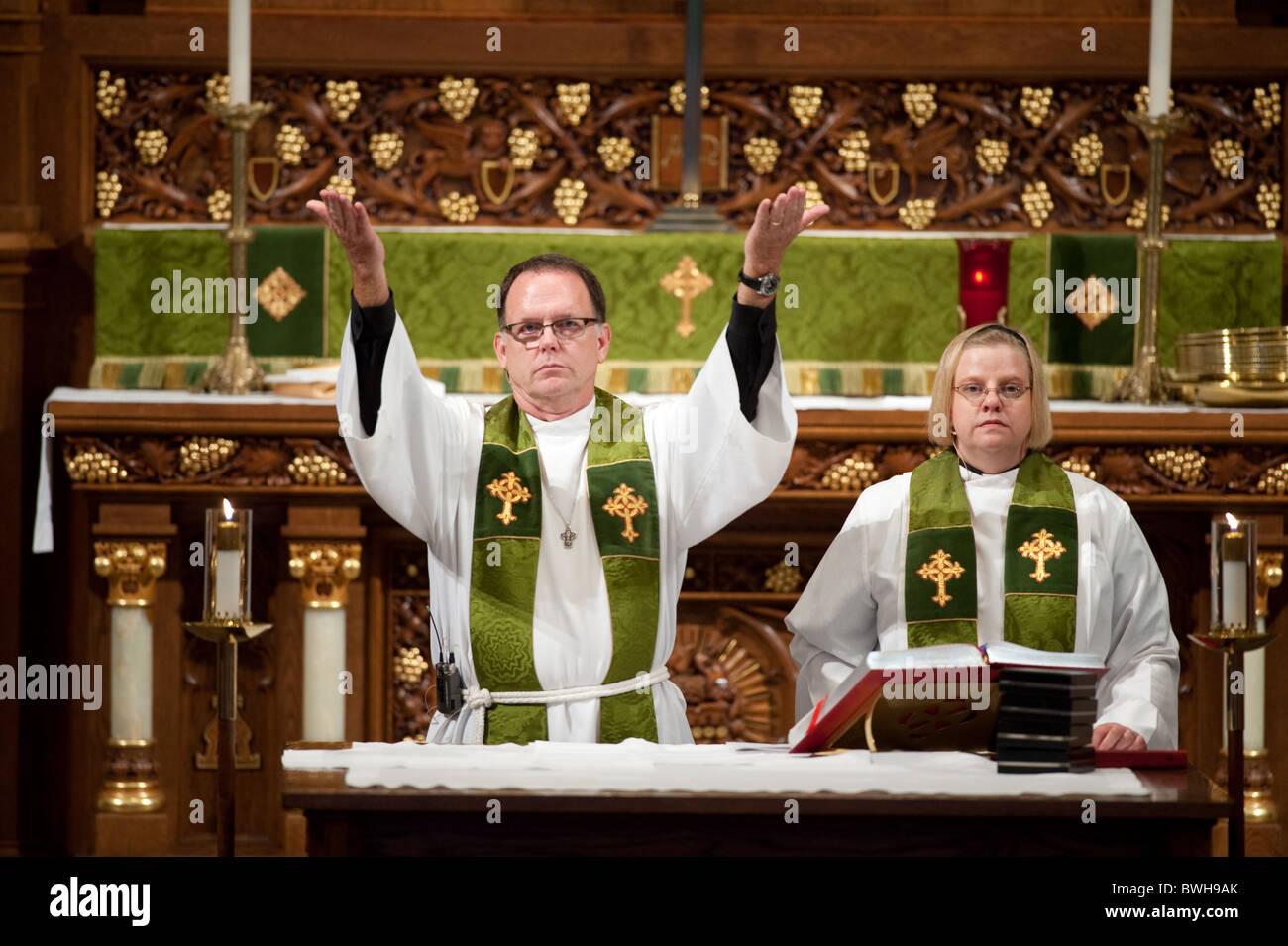 Female lutheran pastor hi-res stock photography and images - Alamy