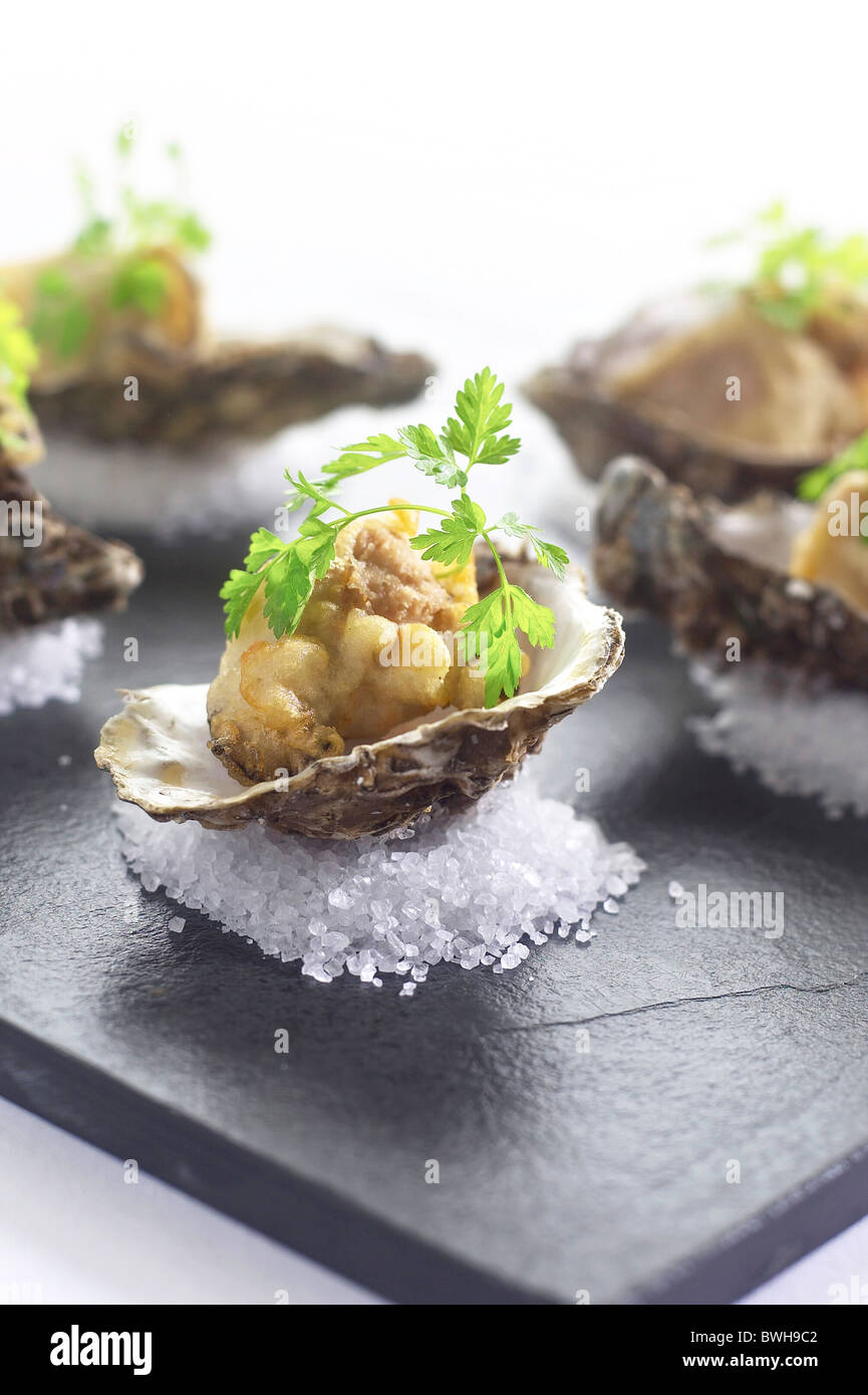 Open shells hi-res stock photography and images - Alamy