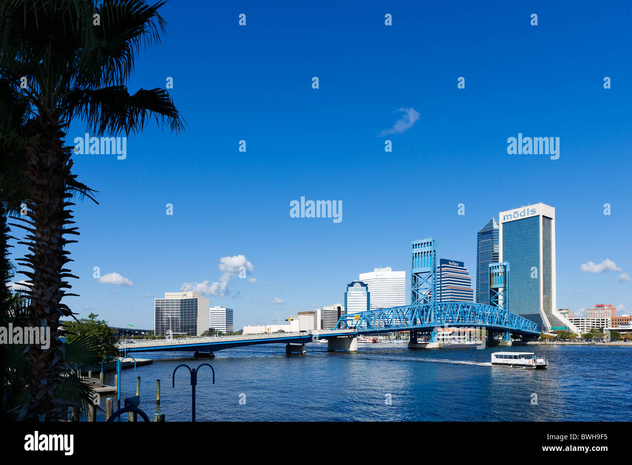 View of downtown skyline and Main Street Bridge (John T Alsop Jr Bridge ...