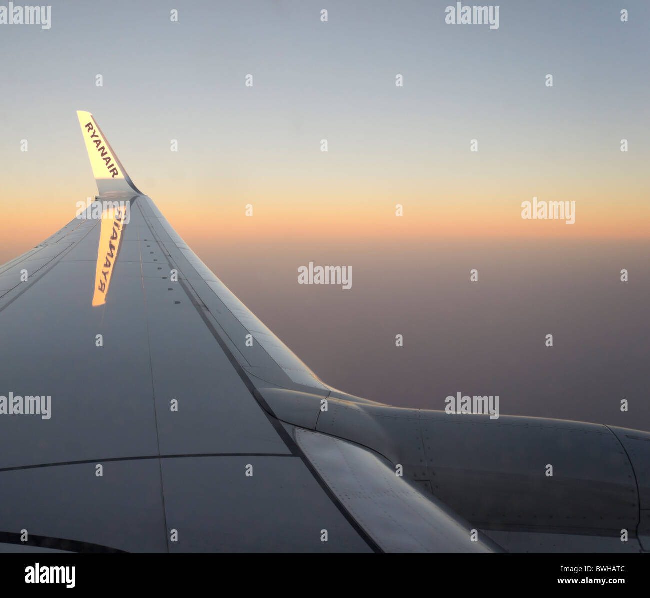 Ryanair Boing 737-800 wingtip - from emergency exit door position Stock ...